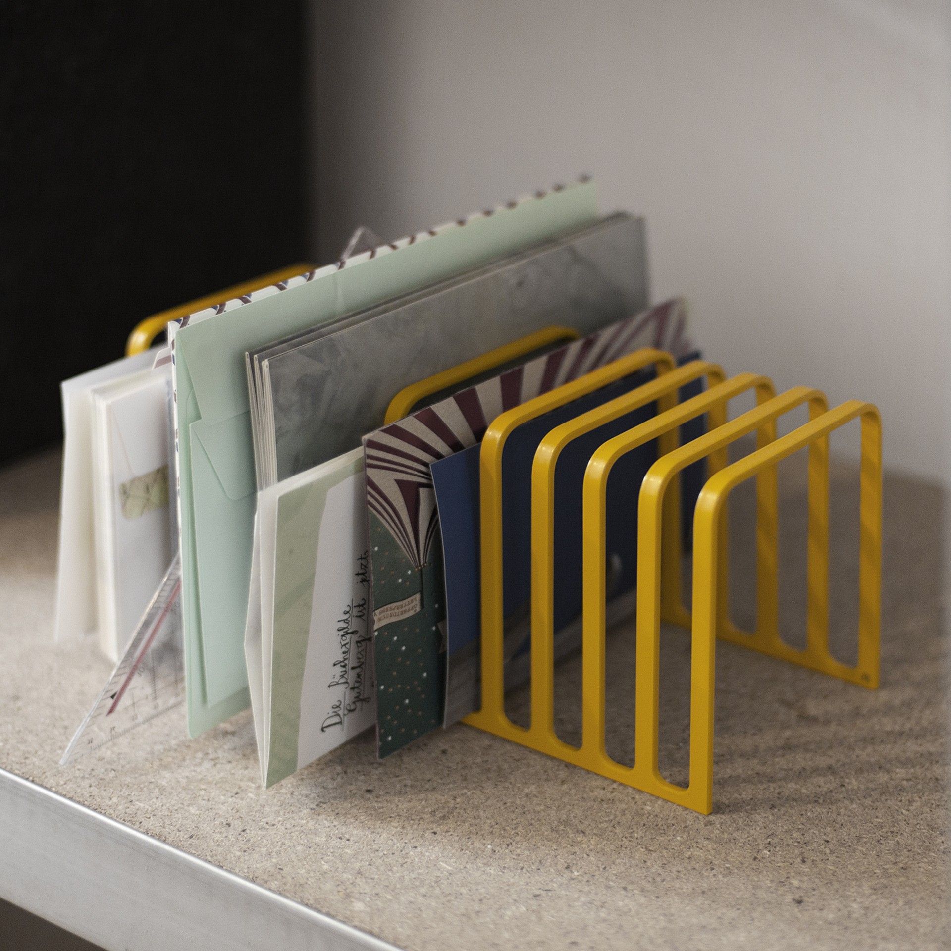 FIND stand | Gelb | Result Objects | selekkt.com