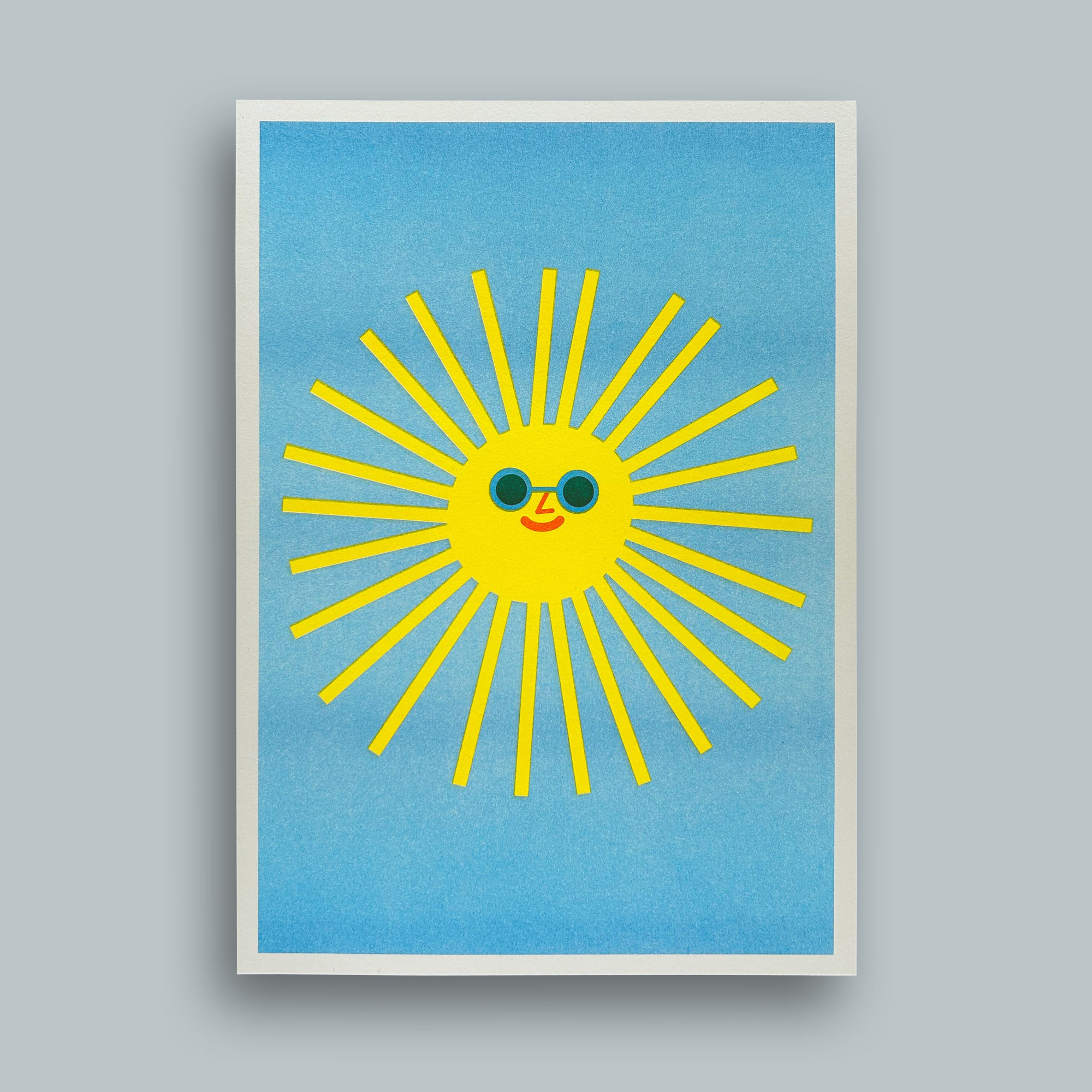 Smiling Sun – A4 Riso Print – stefanizen | selekkt.com